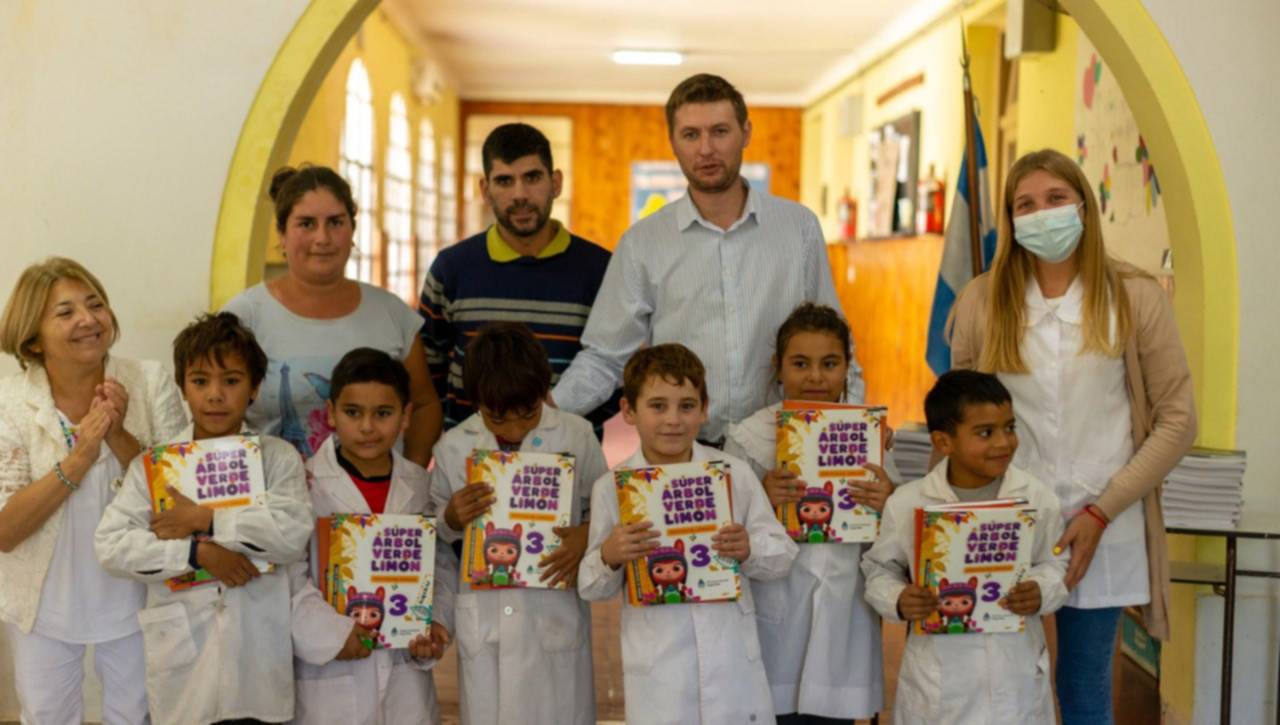 “Libros para aprender” llegó a Colonia Alberdi